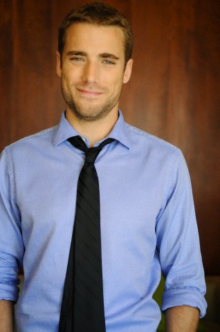 Picture of Dustin Milligan