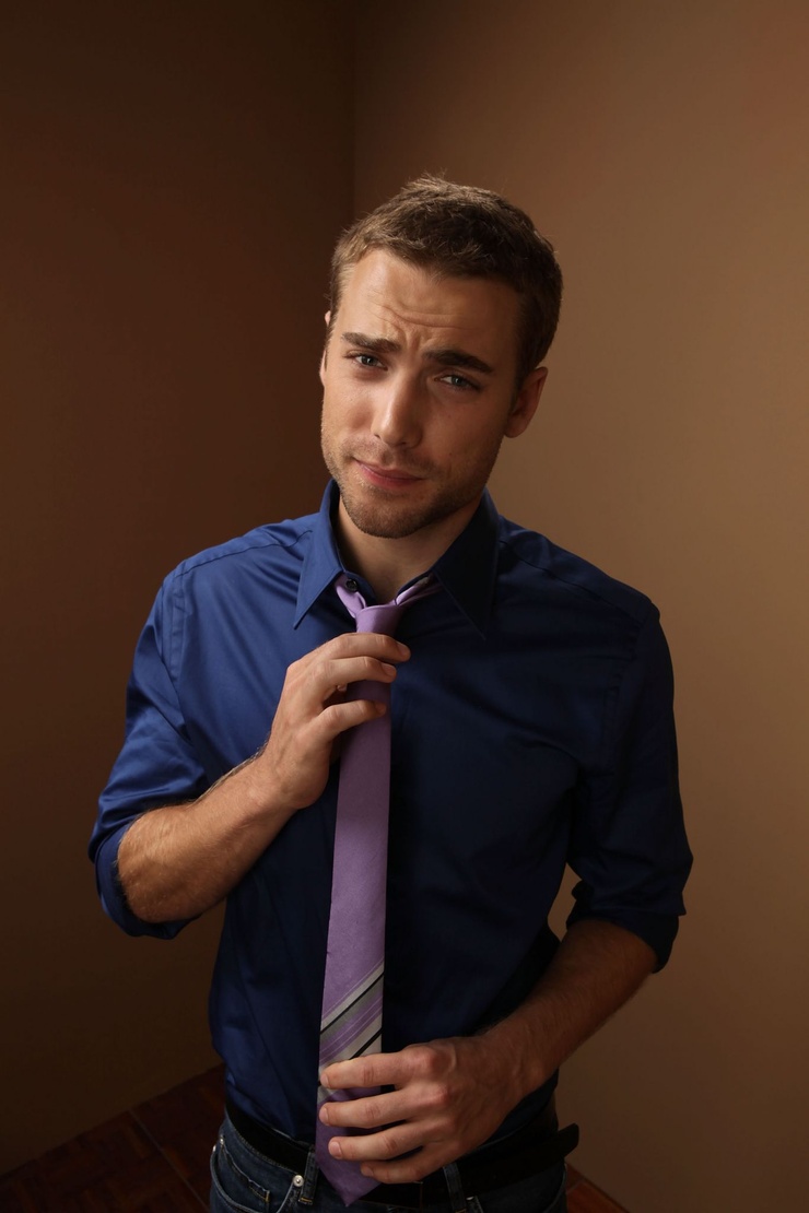 Picture of Dustin Milligan