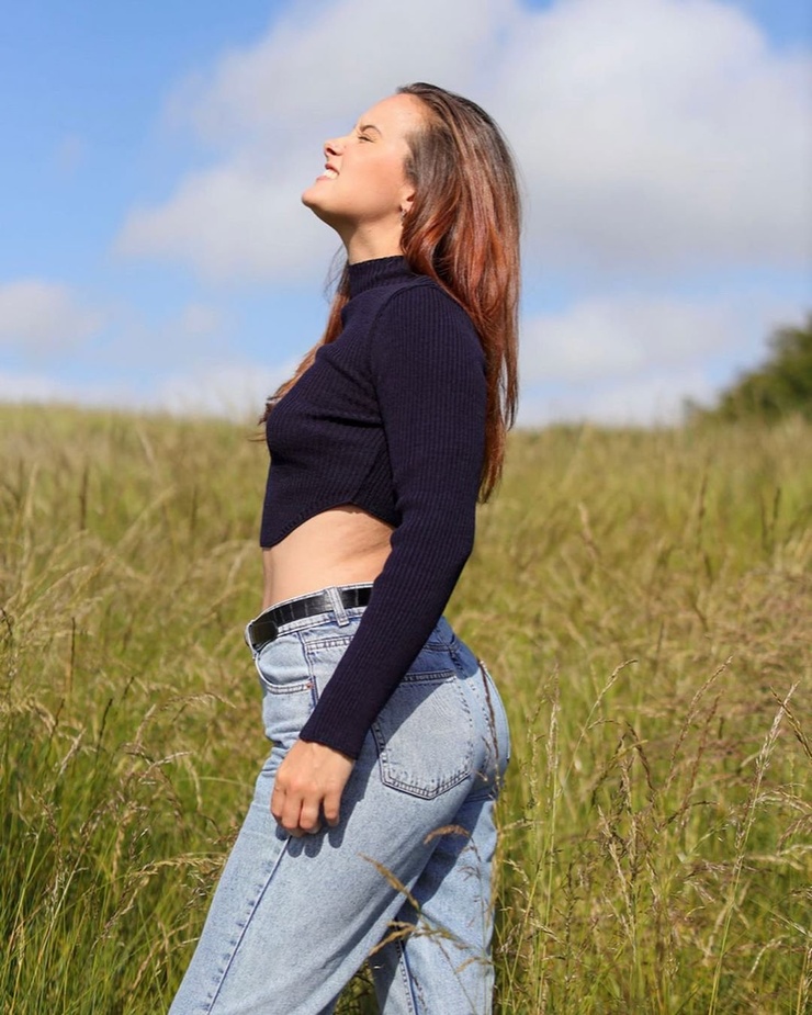 Picture of April Pearson