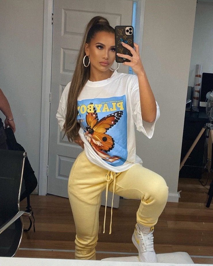 Picture of Samantha Rayner II