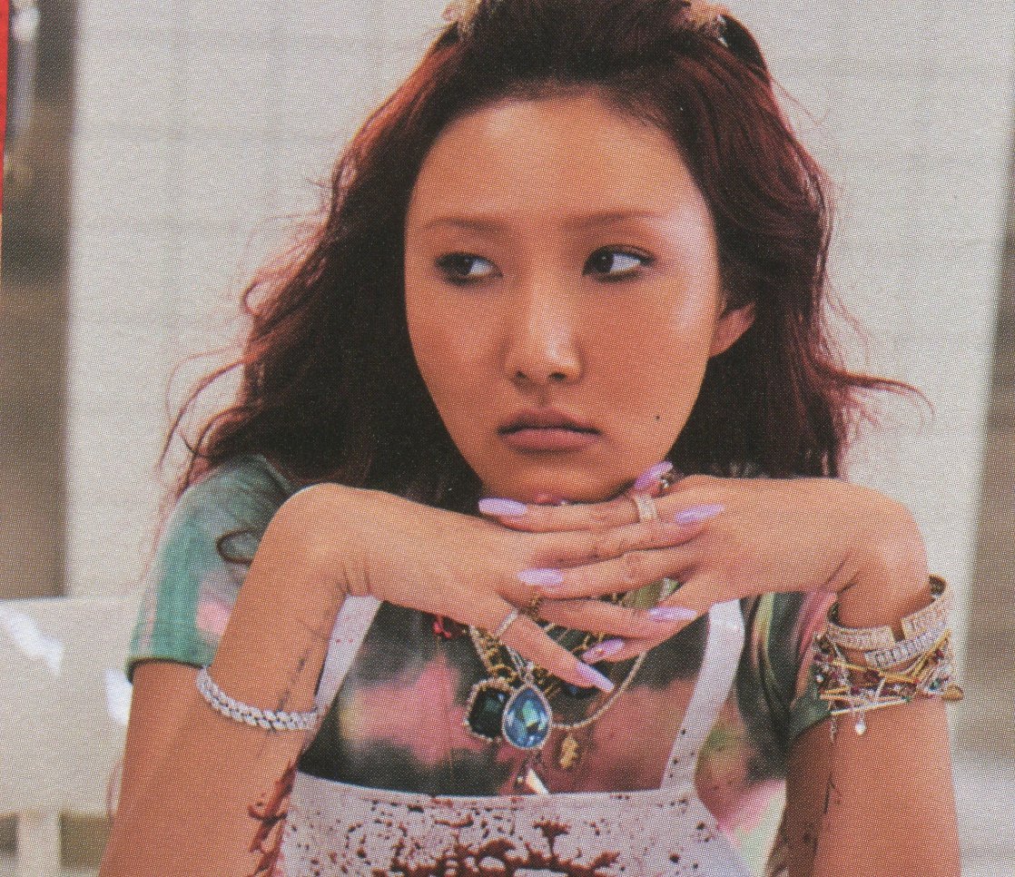 Hwasa image
