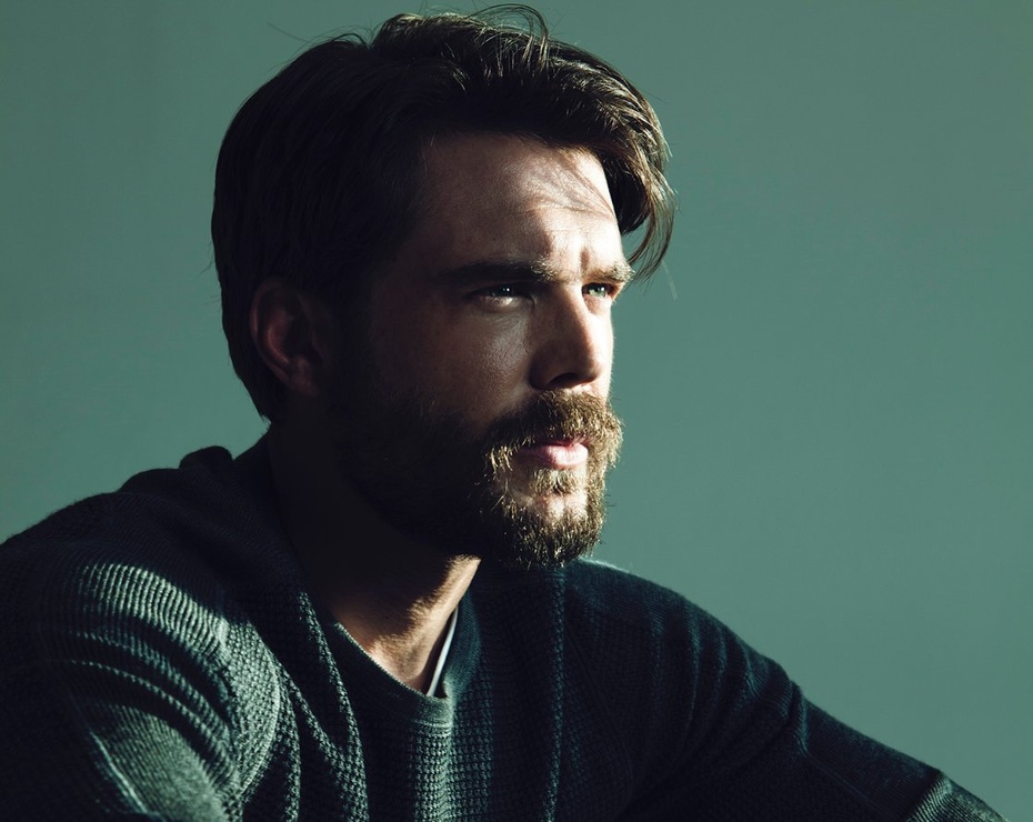 Picture of Charlie Weber