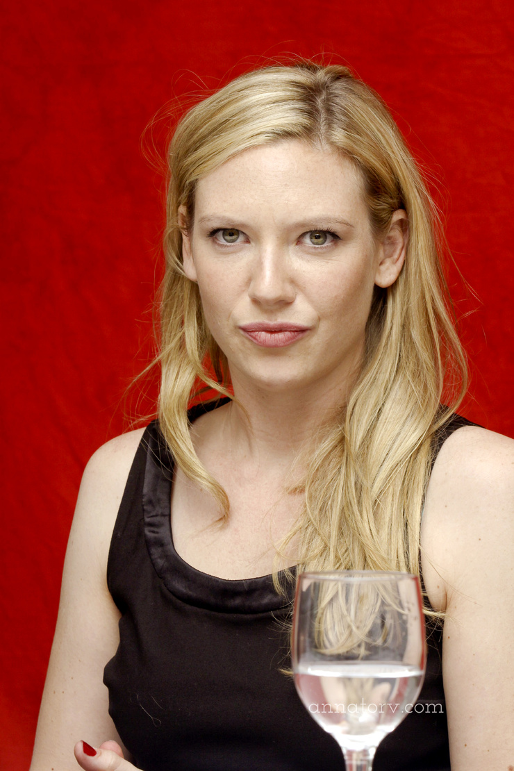 Anna Torv picture