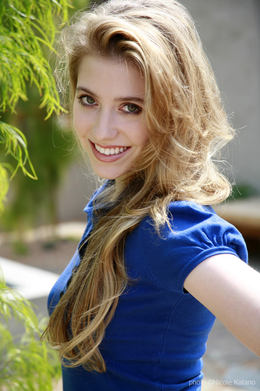 Elizabeth Nicole picture