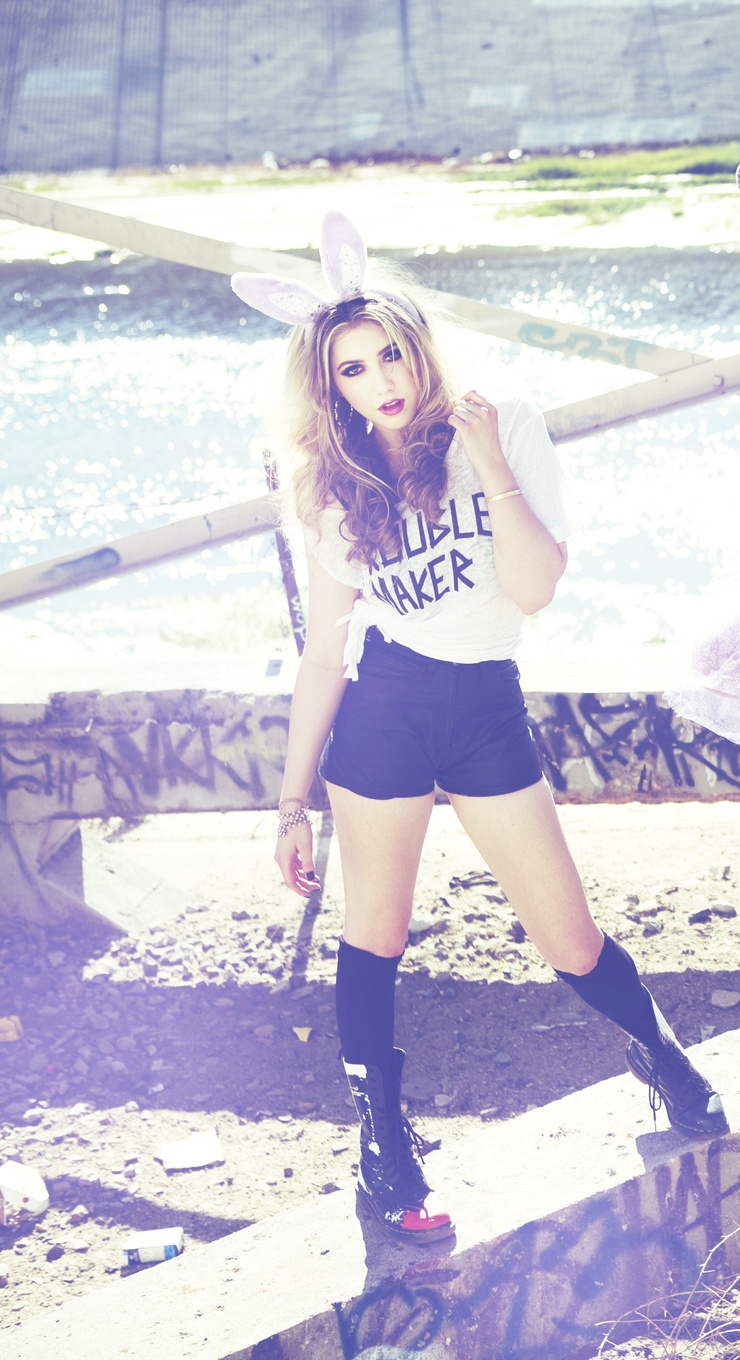 Picture of Elizabeth Nicole