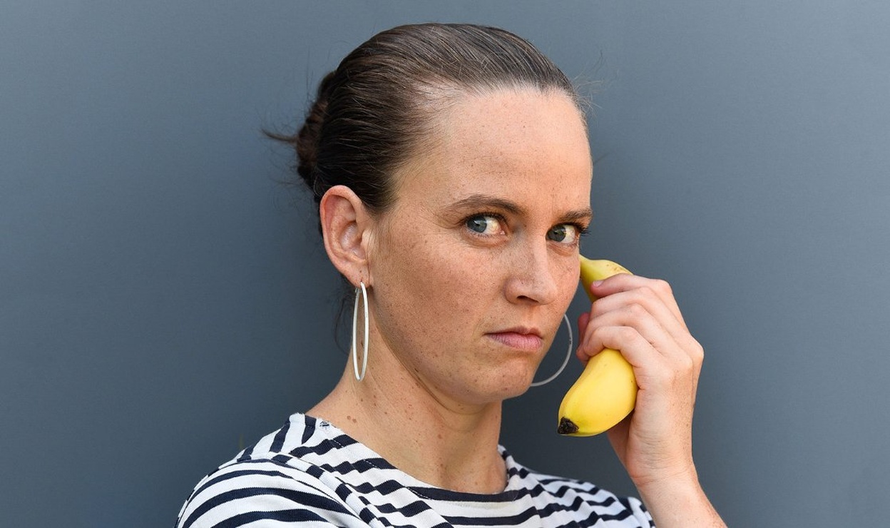 Zoe Coombs Marr picture