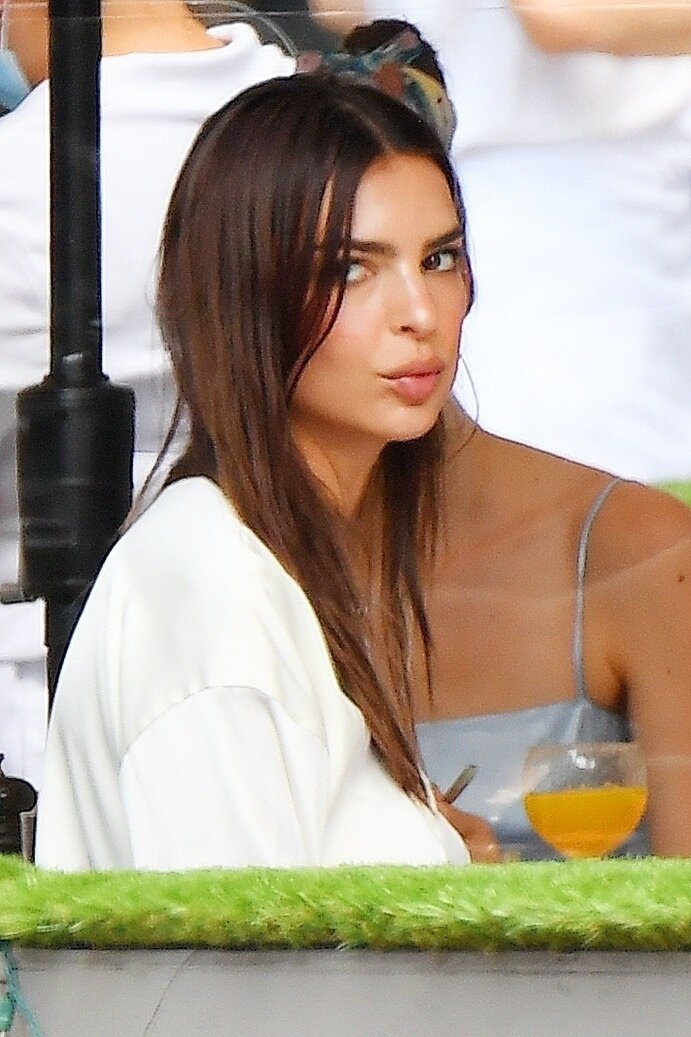 Picture of Emily Ratajkowski