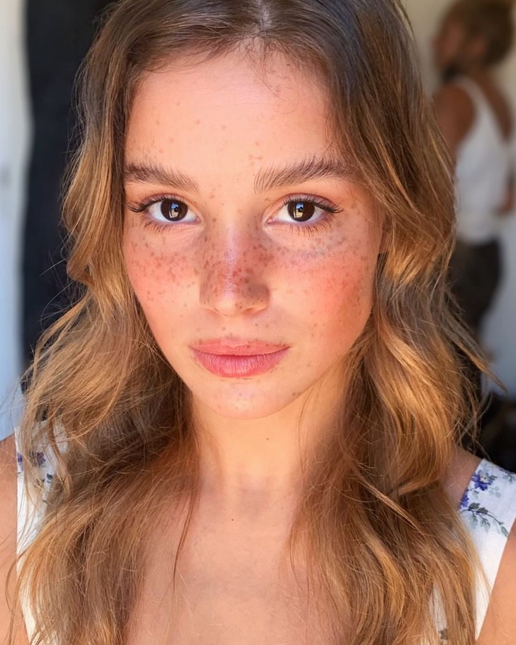 Picture of Alba Baptista