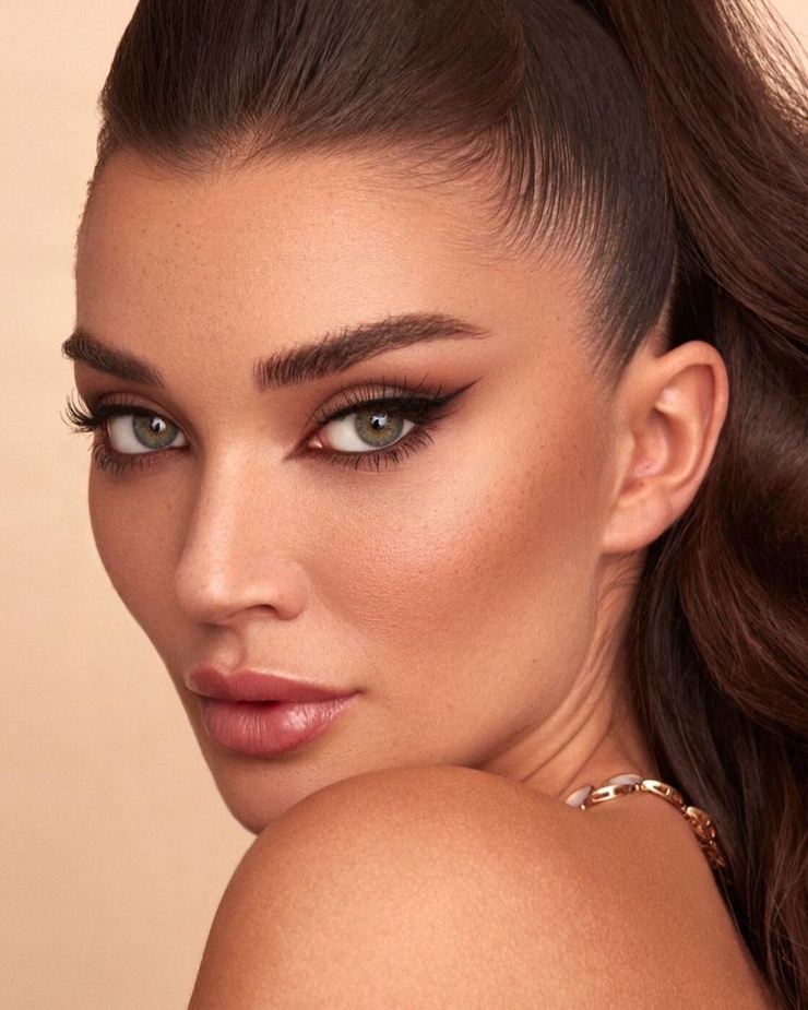 Picture of Amy Jackson