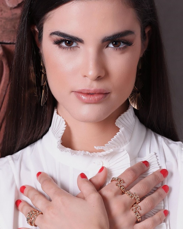 Picture of Carolina Mendes