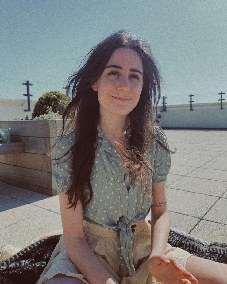 Picture of Dodie Clark