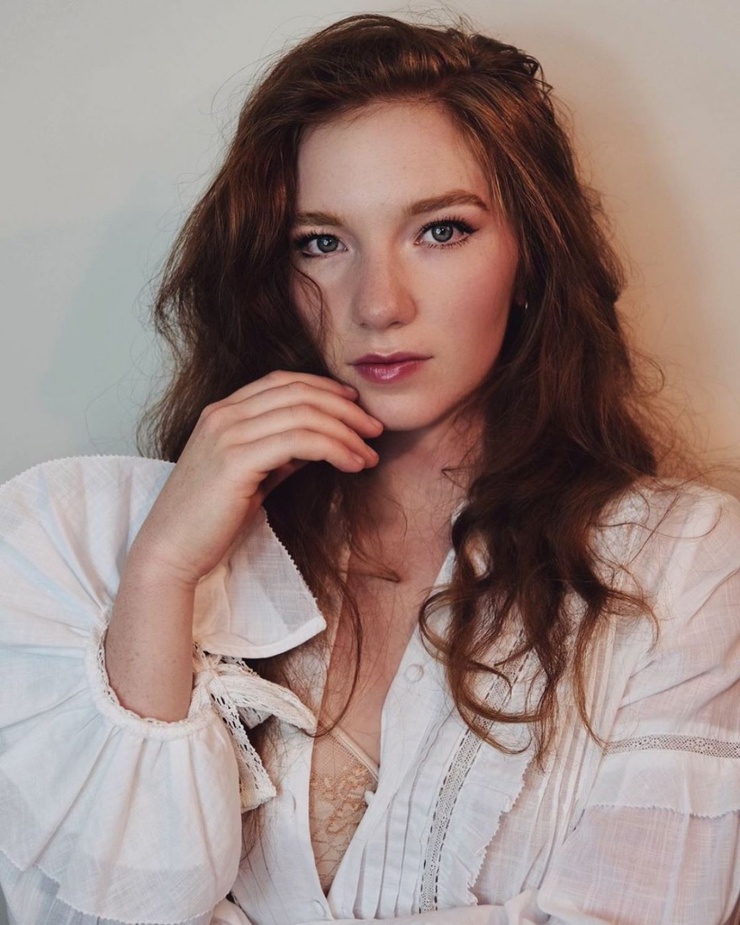 Picture of Annalise Basso