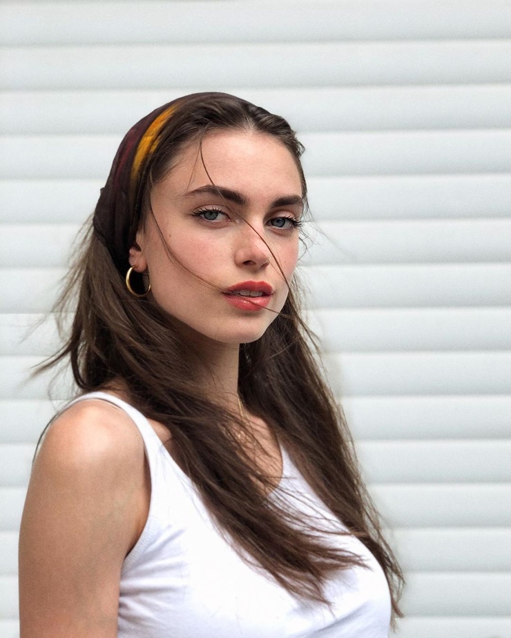 Charleen Weiss image