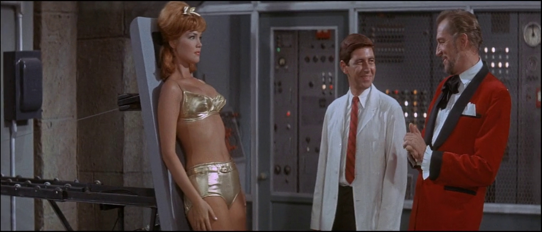 Picture of Dr. Goldfoot and the Bikini Machine