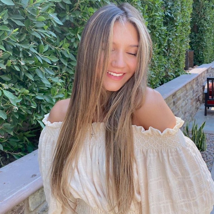 Picture of Madison Lewis