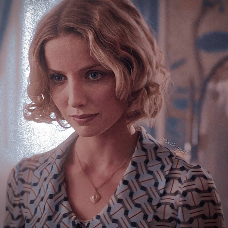 Image of Annabelle Wallis