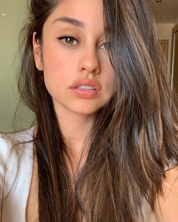 Picture of Yvette Monreal