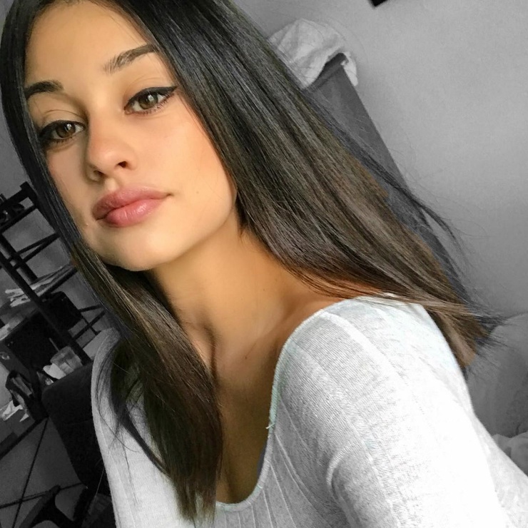 Picture of Yvette Monreal