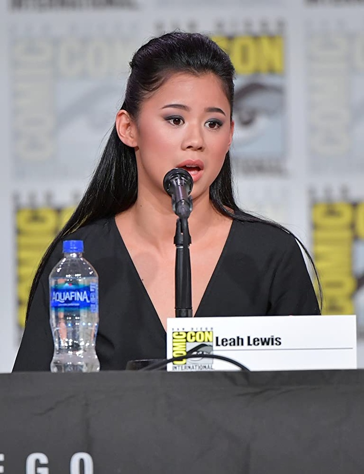 Leah Lewis image