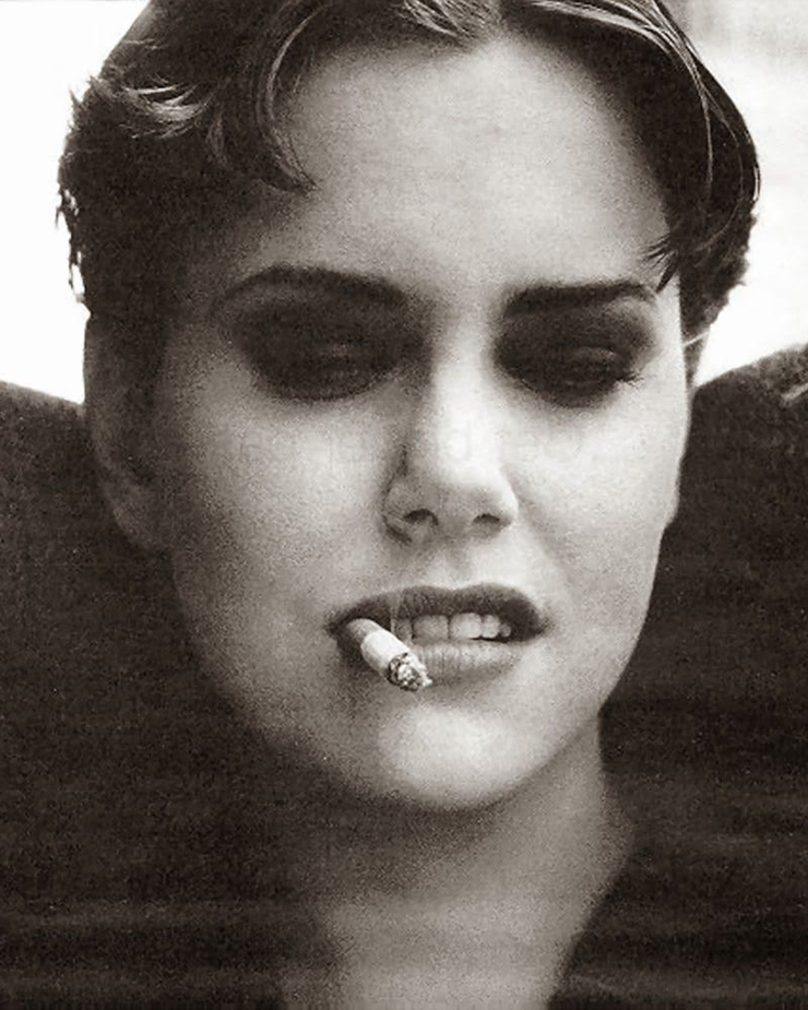 Picture of Ione Skye