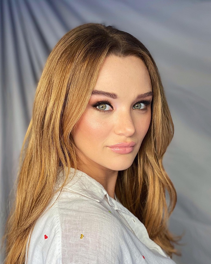 Hunter King picture