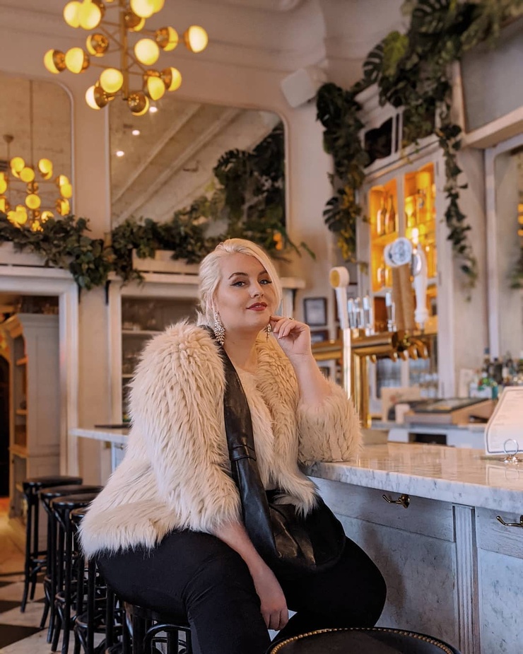 Felicity Hayward image