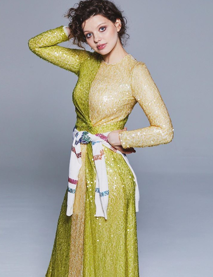 Chloe Levine picture