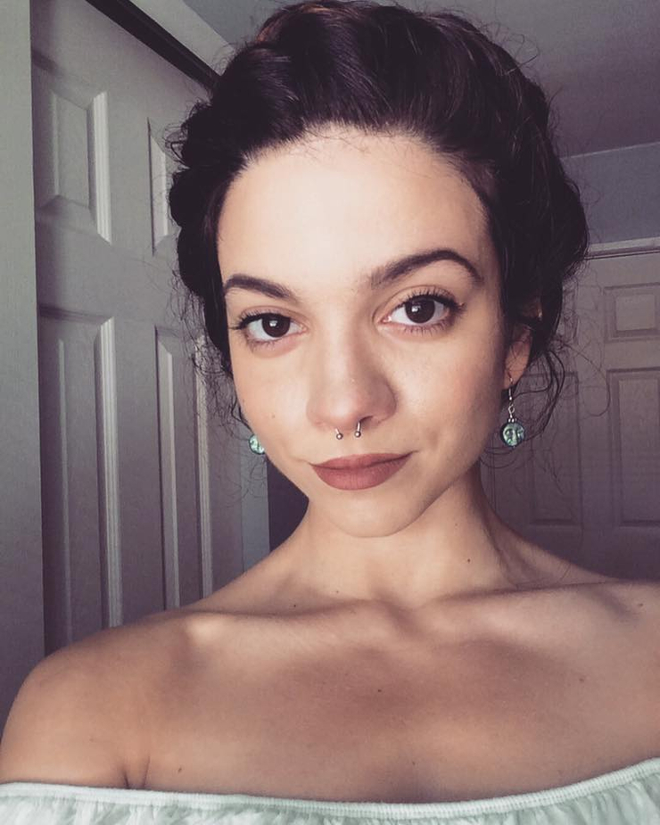 Lauren LaVera picture