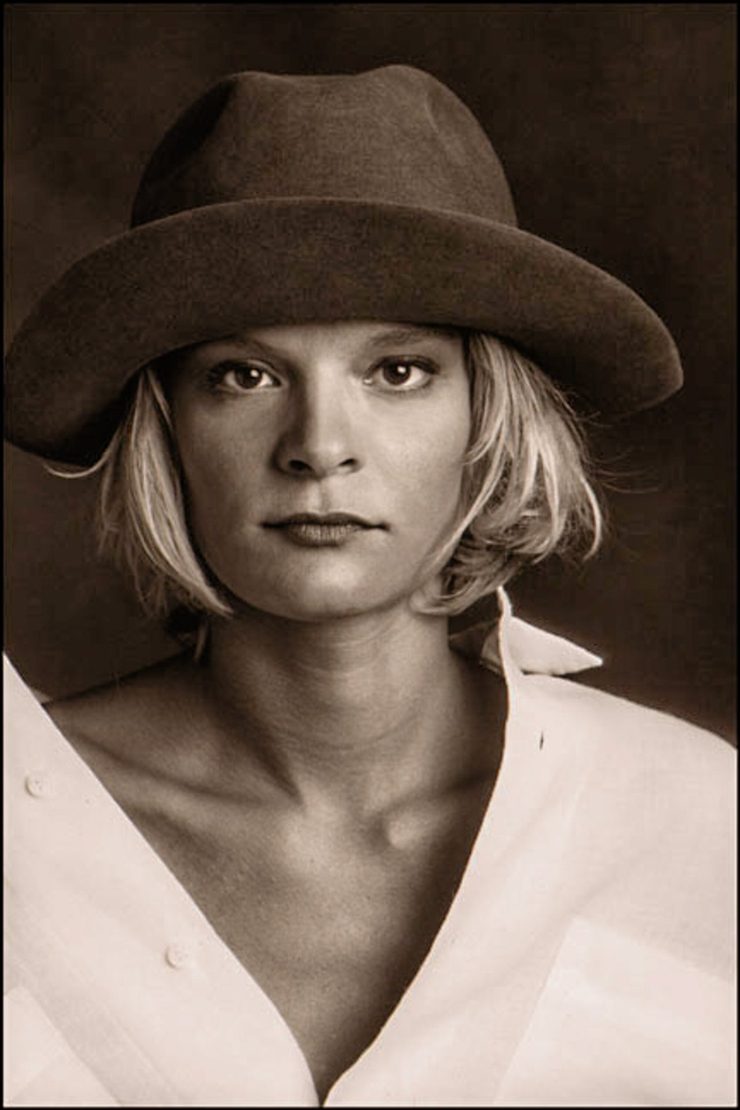 Martha Plimpton image
