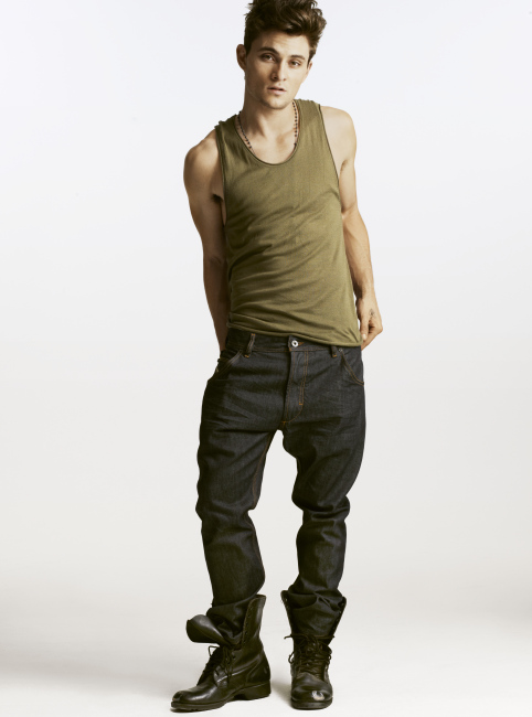 Image of Shiloh Fernandez