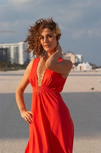 Samantha James picture