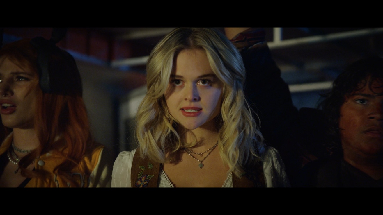 Emily Alyn Lind picture