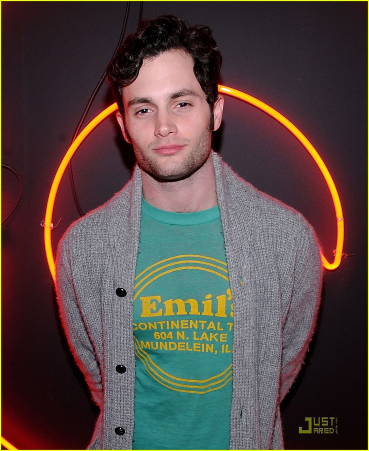 Picture of Penn Badgley
