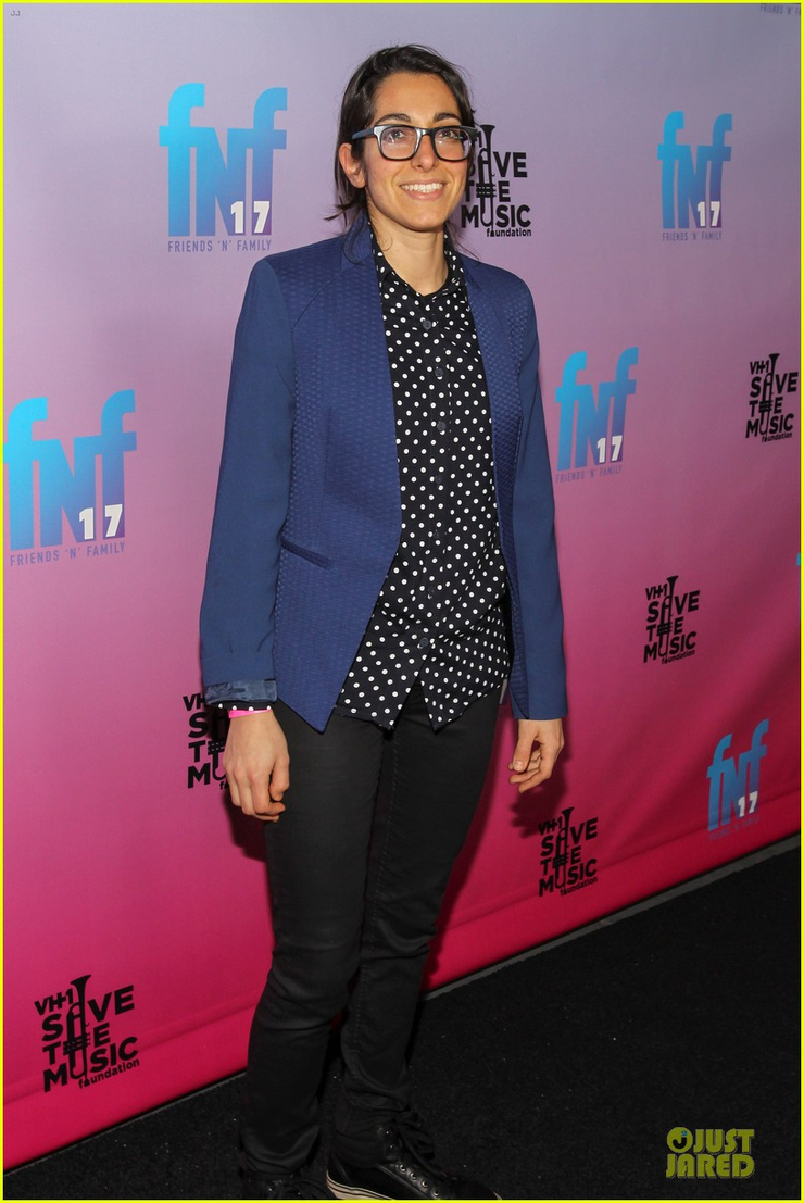 Michelle Chamuel image