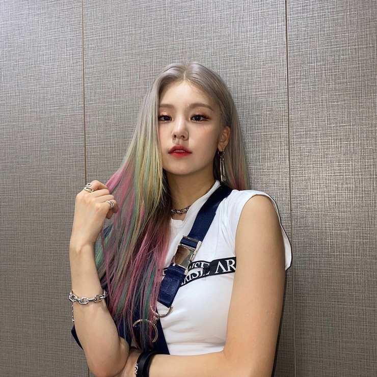 Picture of Hwang Yeji