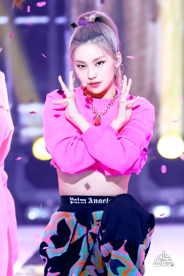 Picture of Hwang Yeji