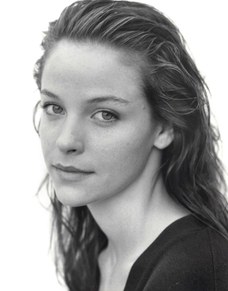 Alison Elliott picture