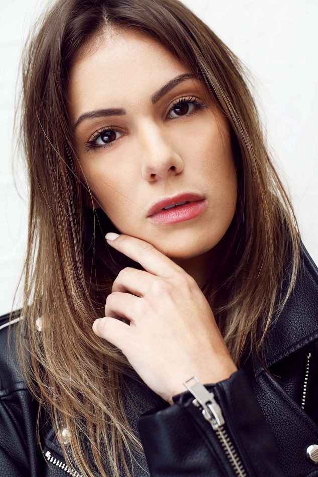 NATÁLIA CARVALHO picture