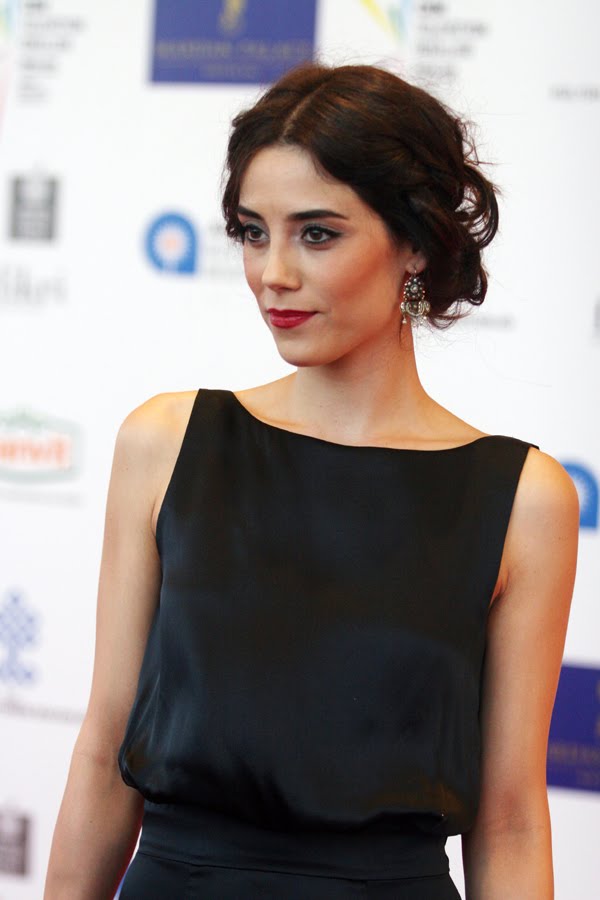 Picture of Cansu Dere