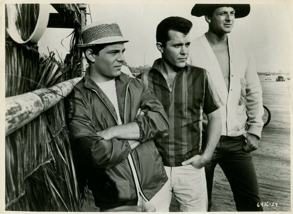 Picture of Bikini Beach (1964)