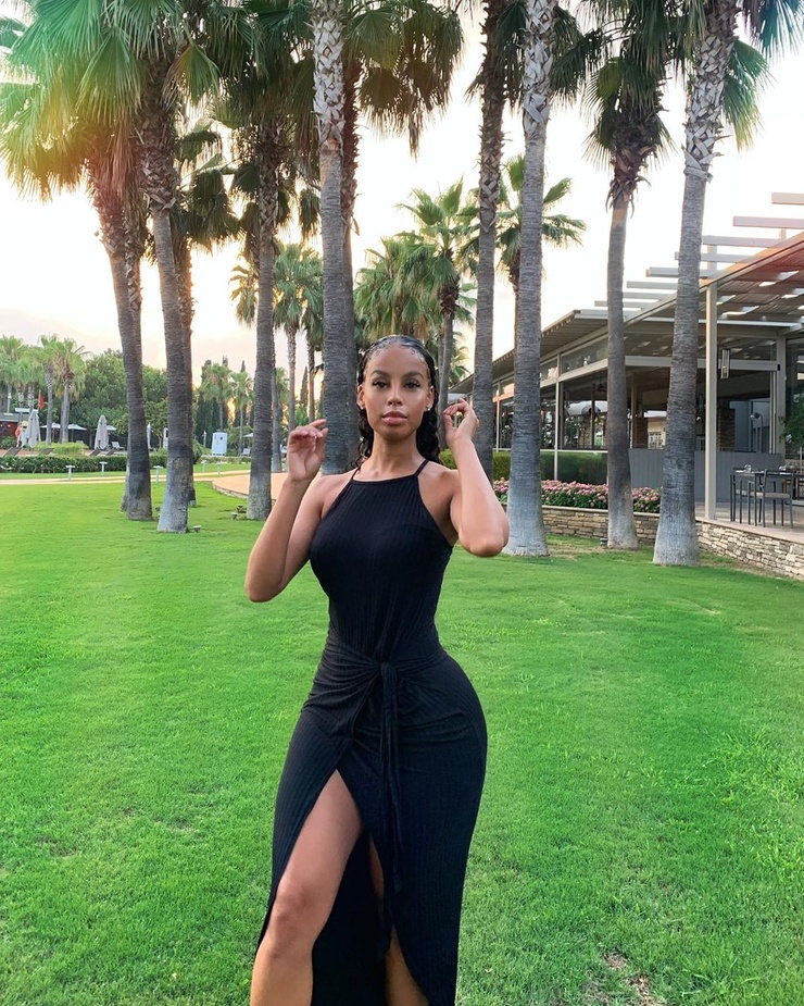 Picture of Nakita Johnson