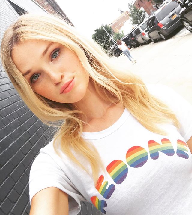 Picture of Alexa Reynen