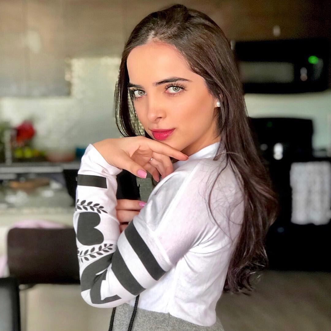 Picture of Alice Clapp