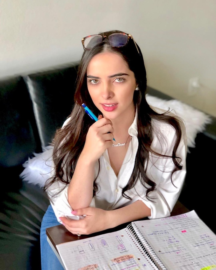 Picture of Alice Clapp