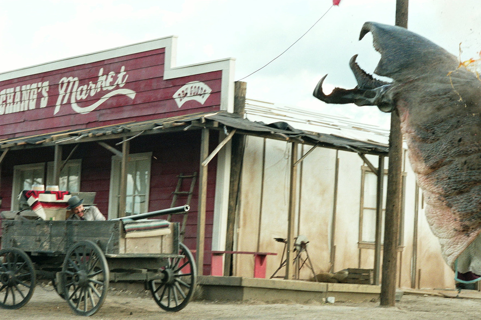 Tremors 4: The Legend Begins picture