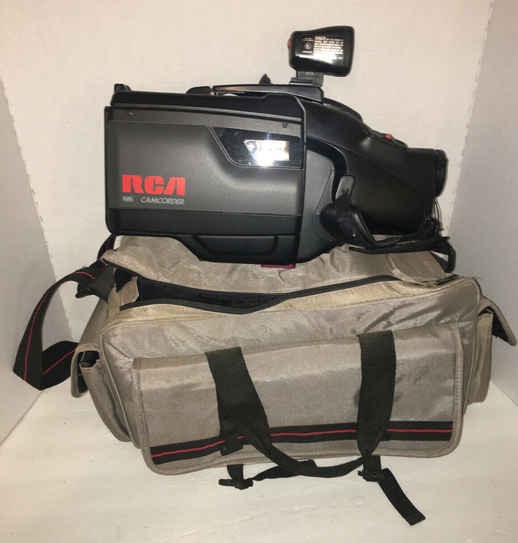 Picture of Vintage RCA VHS Camcorder CC250 Auto focus - untested With ...