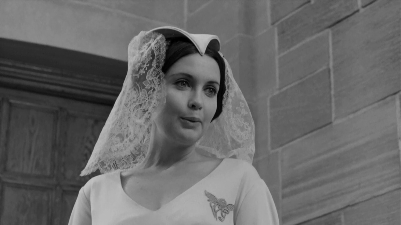 Anjanette Comer