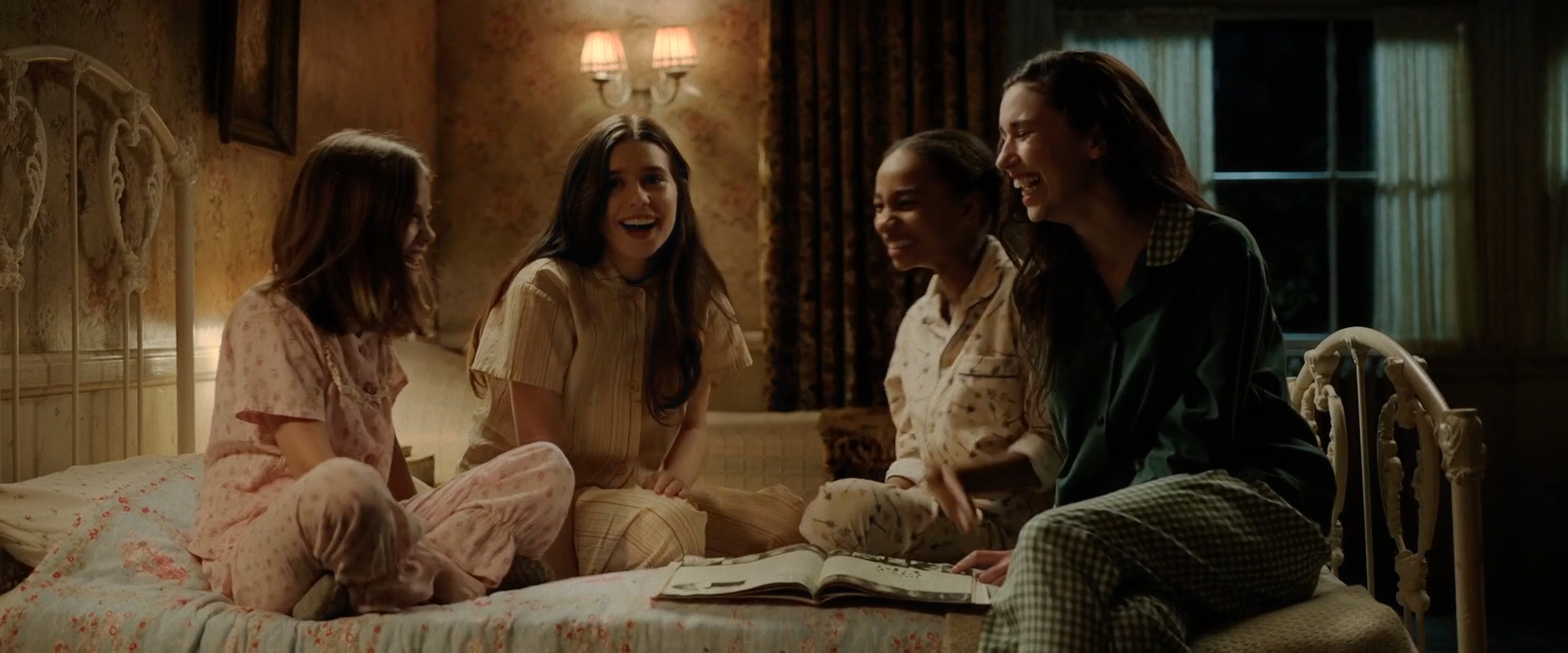 Still of Grace Fulton, Philippa Coulthard, Lou Lou