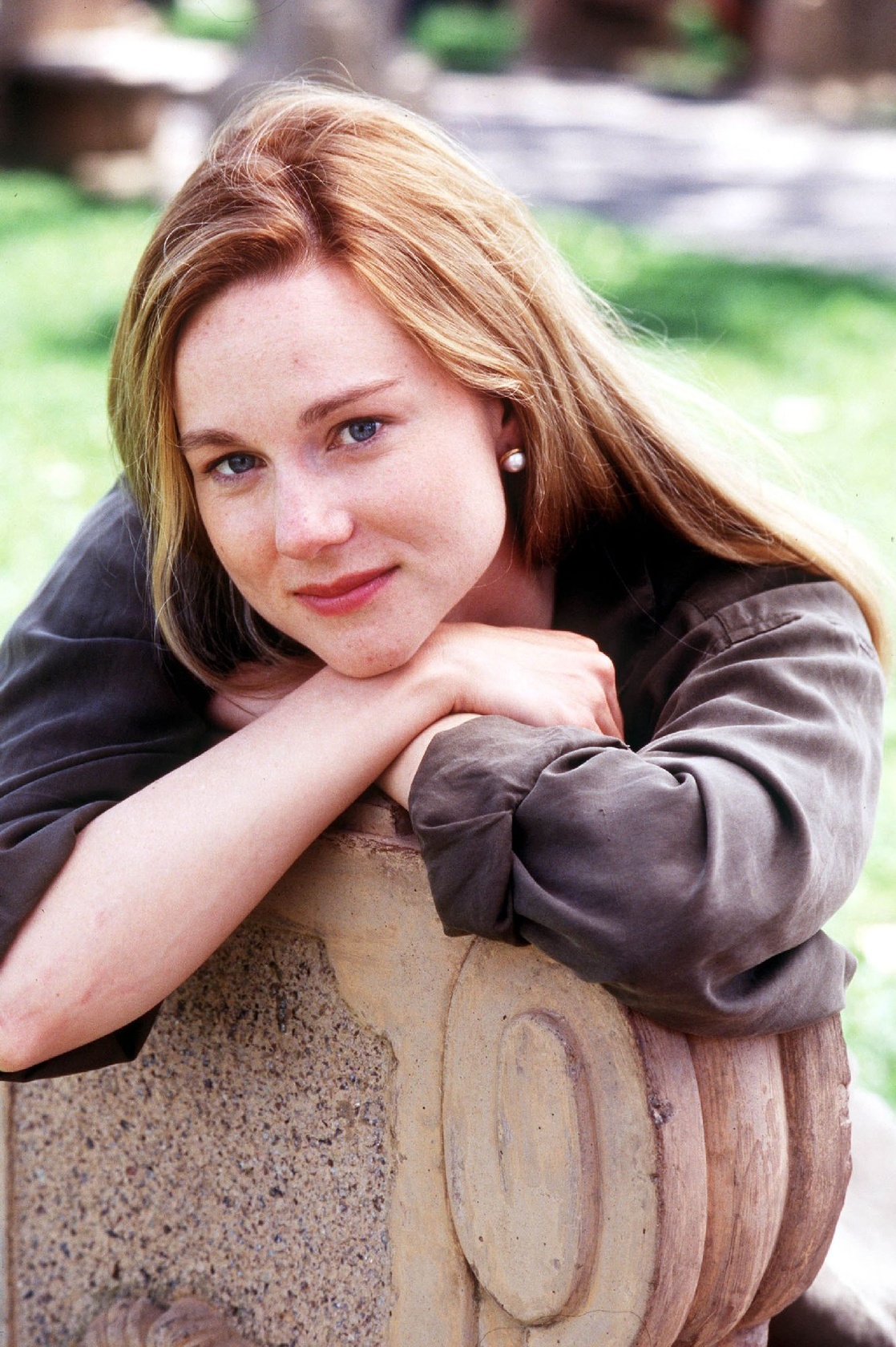Laura Linney image