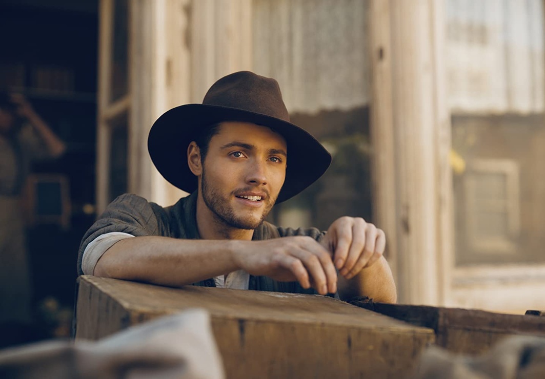 Picture of Tom Lewis